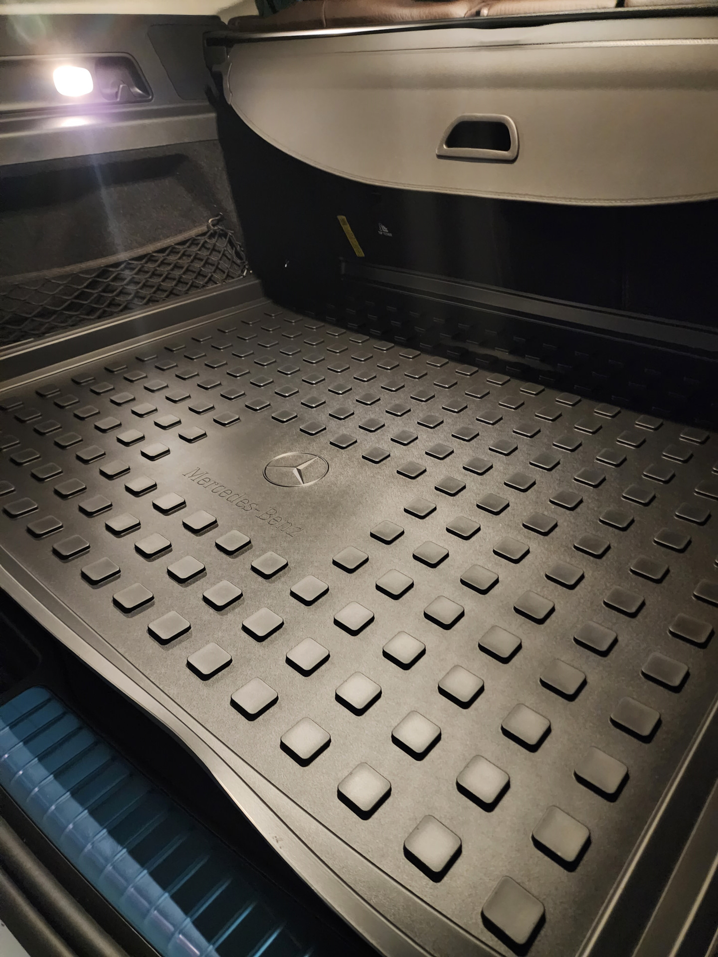 Оригинальный ковер в багажник a1678140100 — потихоньку докупаем ...