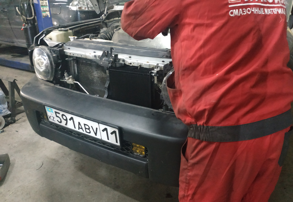 Дополнительный радиатор "HAYDEN-699" на АКПП — Toyota FJ Cruiser, 4 л ...