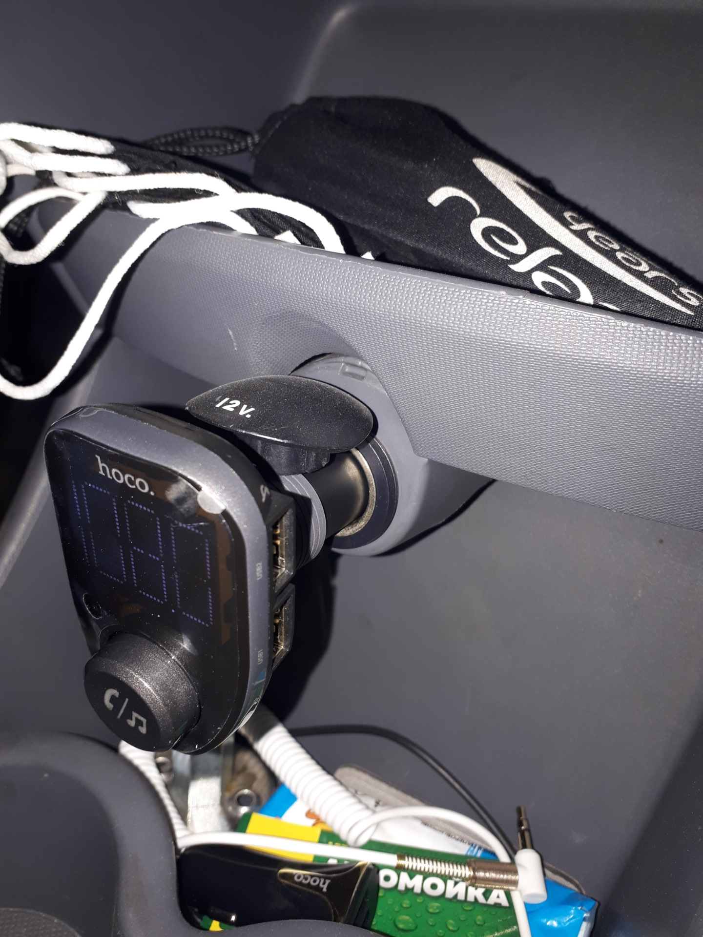 Hoco e45 FM-Transmitter — Toyota Aygo (1G), 1 л, 2008 года ...