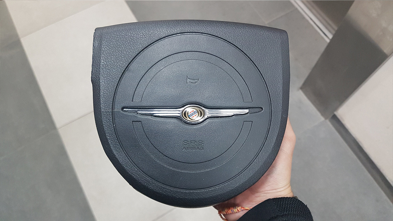 190 — замена airbag — Chrysler 300C (1G), 5,7 л, 2005 года | своими ...