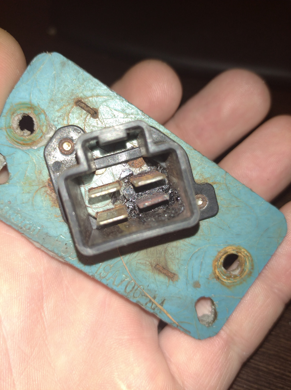 Замена демпферного шкива Corteco 21652976 и сливного болта поддона ...