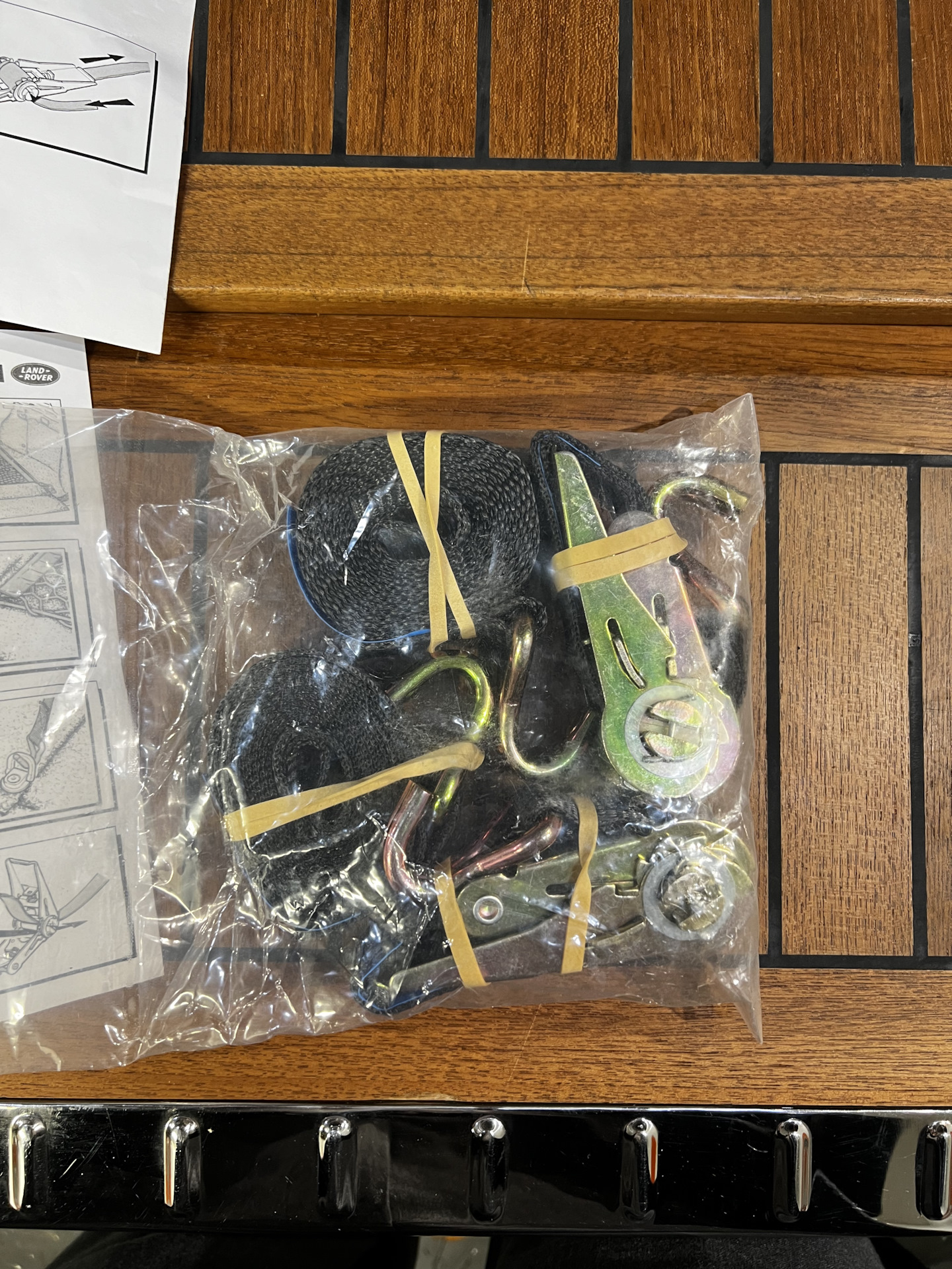 Замена поводка дворников. Аксессуары для хранения. — Land Rover Range ...