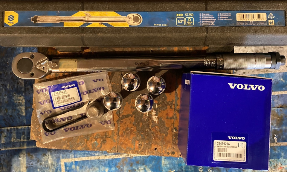 Секретки на колёса и защитные колпачки. — Volvo XC40, 2 л, 2018 года ...