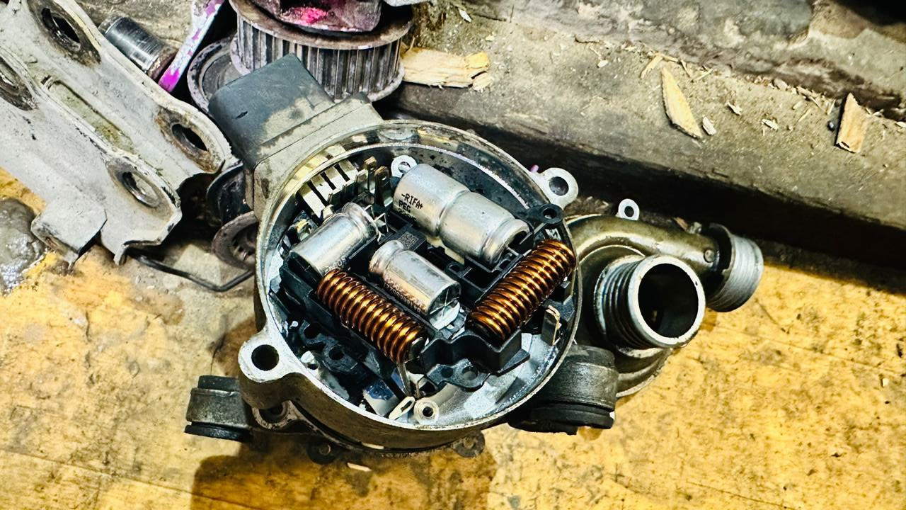 6. Замена помпы — BMW 4 series (F32), 2 л, 2014 года | поломка | DRIVE2