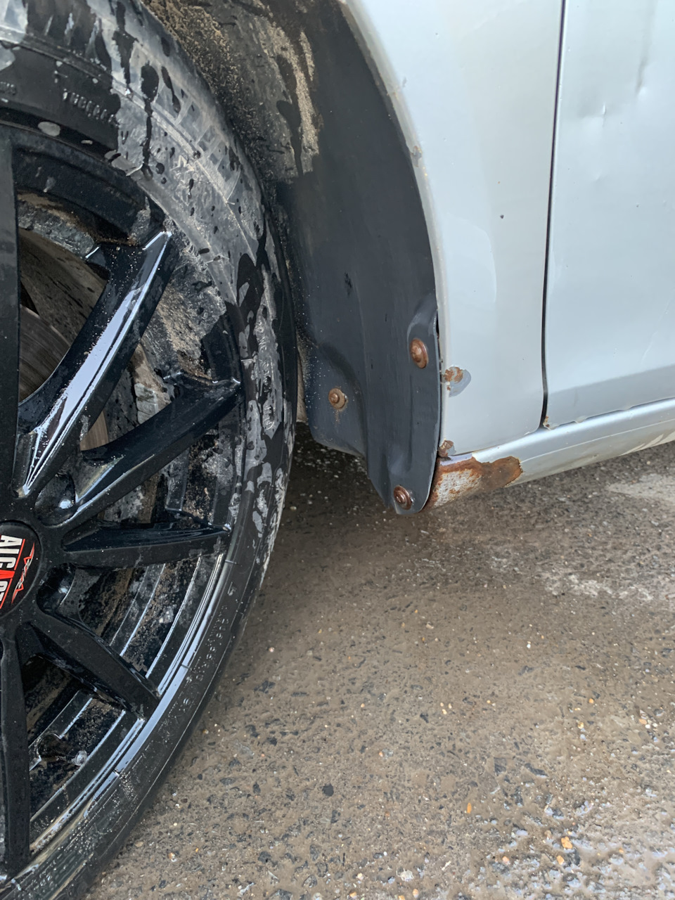 Передние брызговики — Skoda Roomster, 1,4 л, 2008 года | аксессуары ...