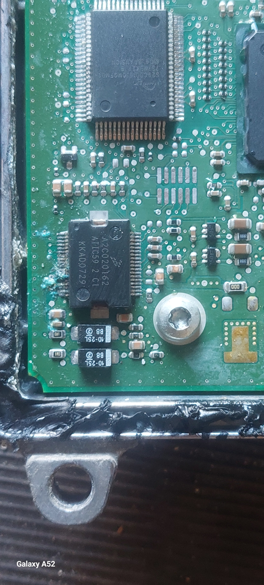 Ремонт ЭБУ IX35, после мойки под капотом SIM2K-341 — DRIVE2