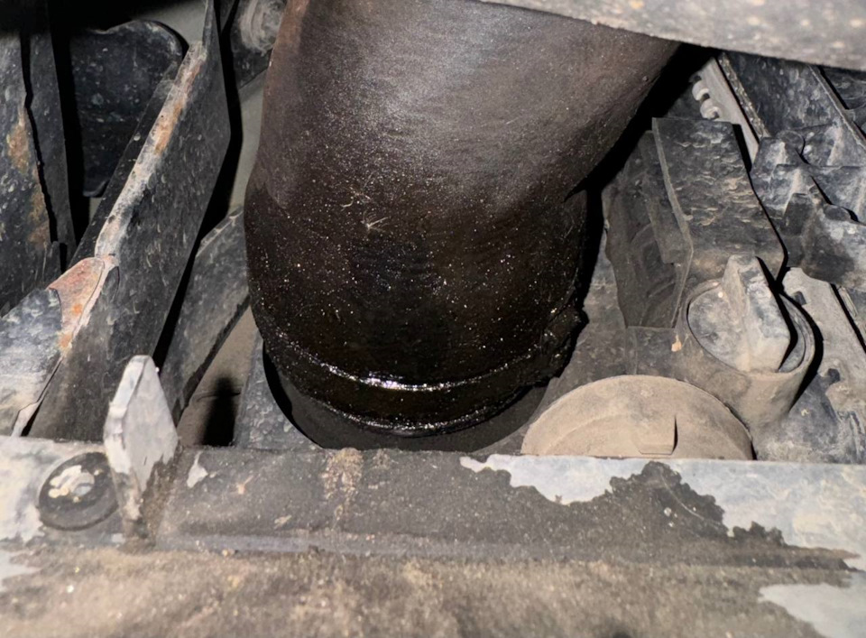 Патрубки интеркулера — Volvo XC60 (1G), 2,4 л, 2015 года | запчасти ...