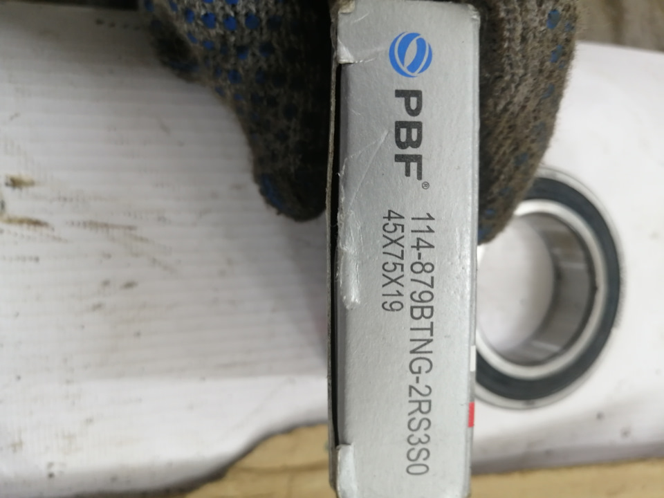 Замена подвесного подшипника привода и передней ступицы. — Volvo S80 ...