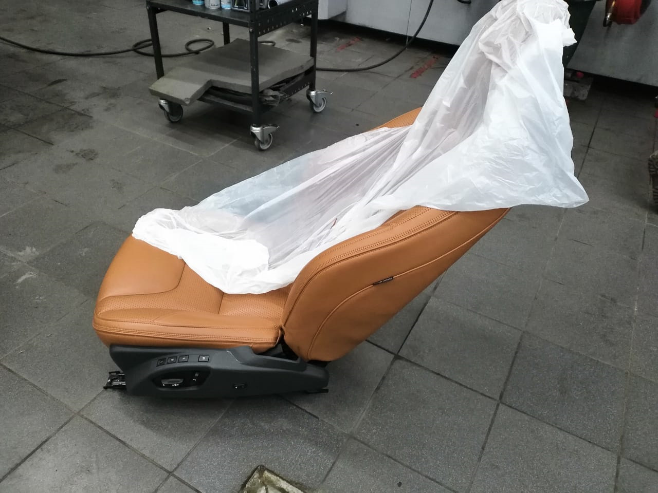 По мелочам — Volvo XC60 (1G), 2,4 л, 2015 года | визит на сервис | DRIVE2