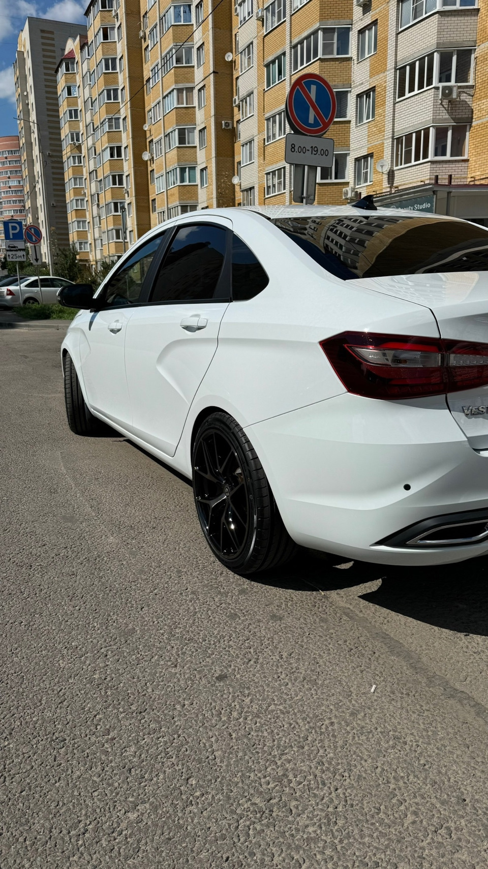 Новые колеса — Lada Vesta (NG), 1,6 л, 2023 года | колёсные диски | DRIVE2