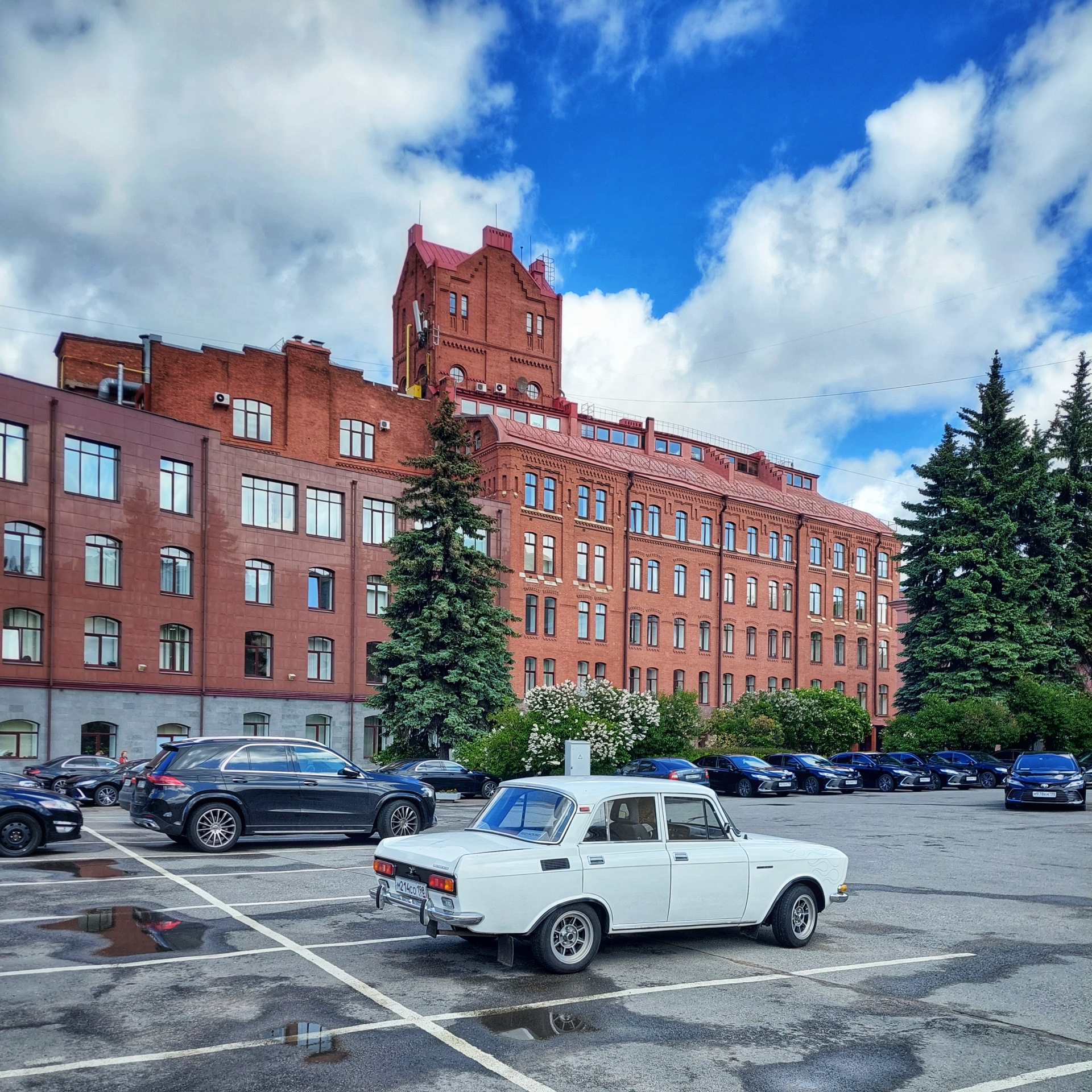 Половина красоты — Москвич 2140, 1,5 л, 1976 года | стайлинг | DRIVE2