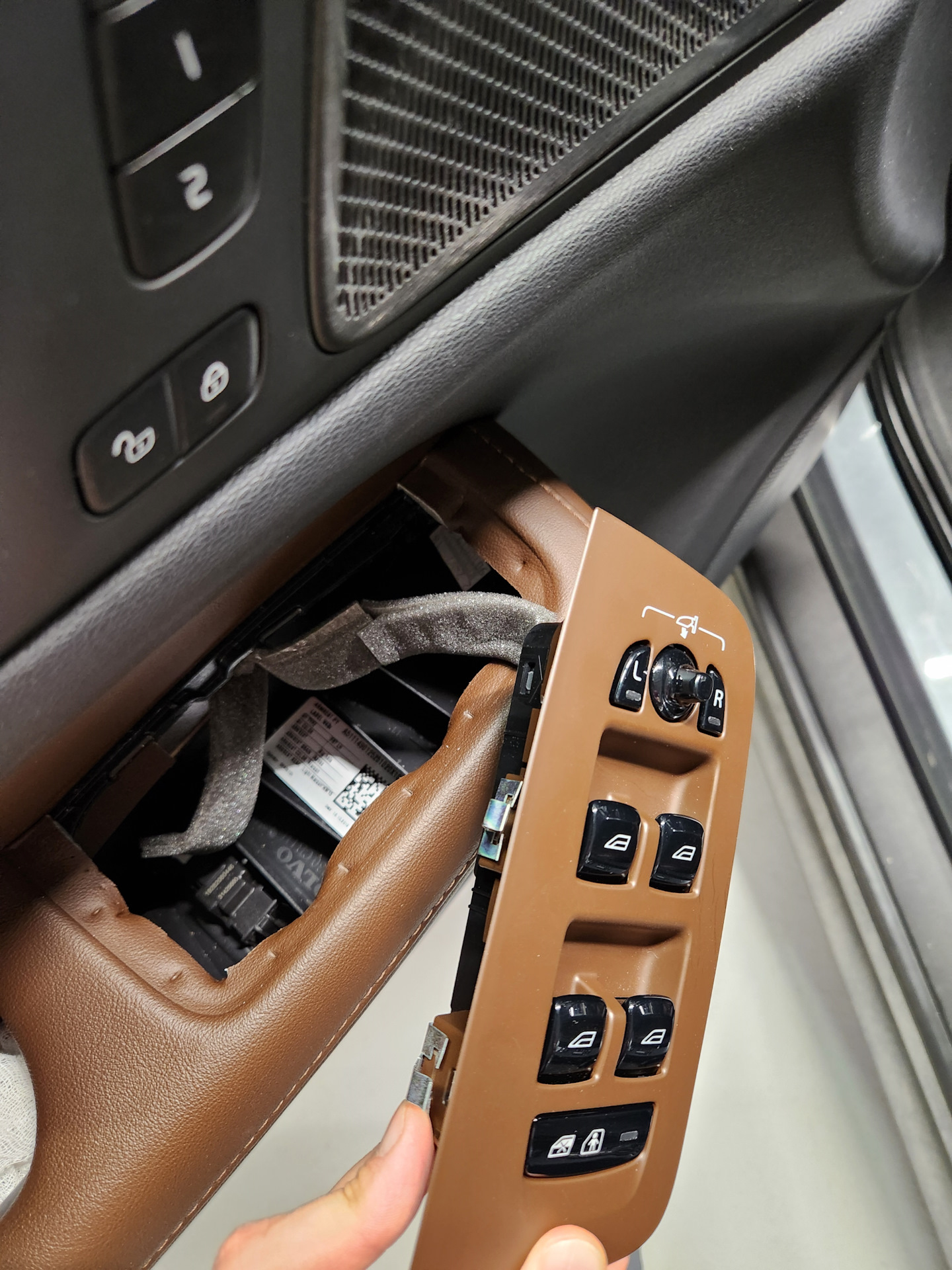 Стеклоподъемники от 90ки — Volvo V60 Cross Country (2G), 2 л, 2020 года ...