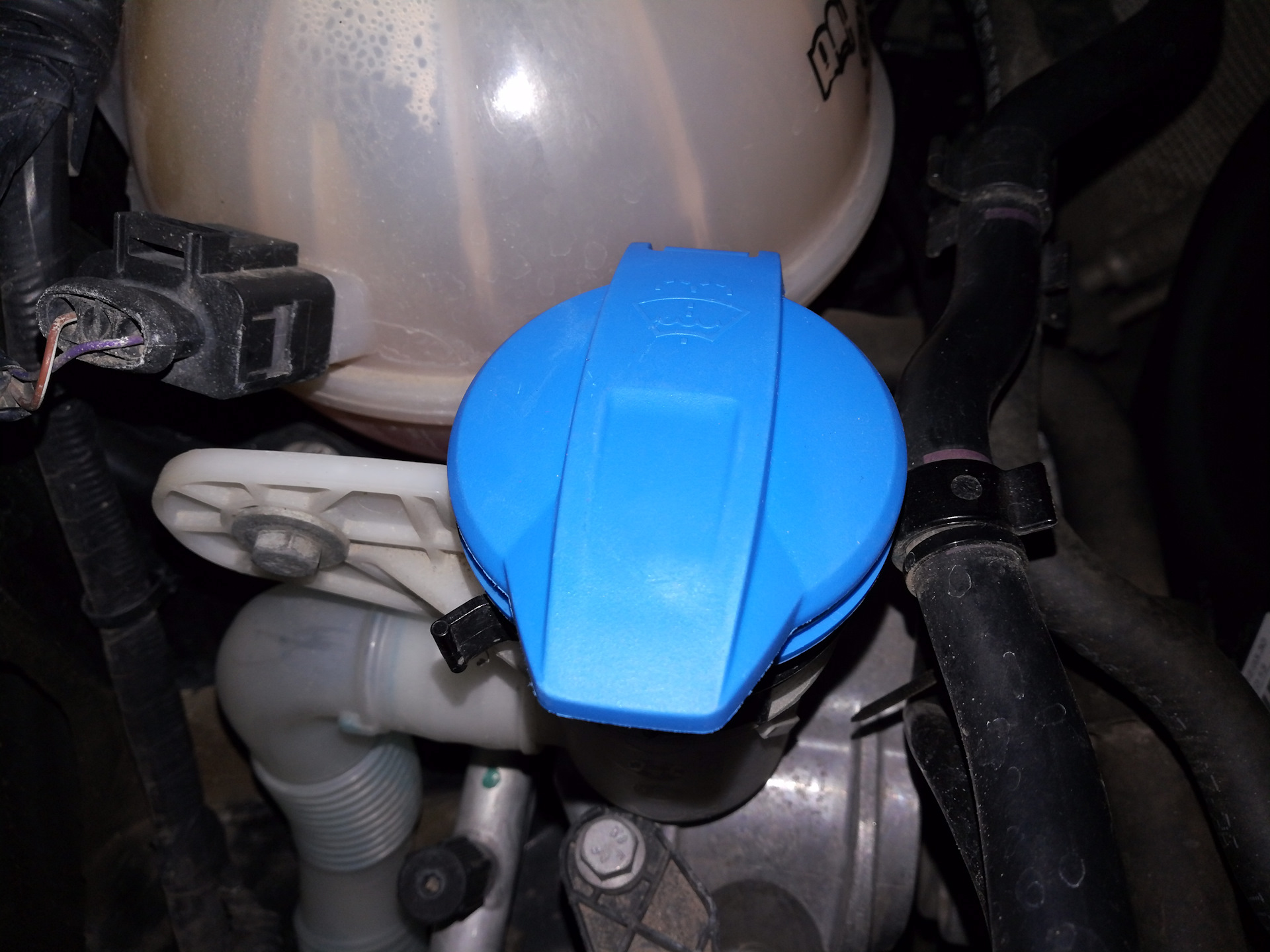 Кожух двигателя и шумоизоляция капота — Skoda Octavia A5 Mk2, 1,6 л ...