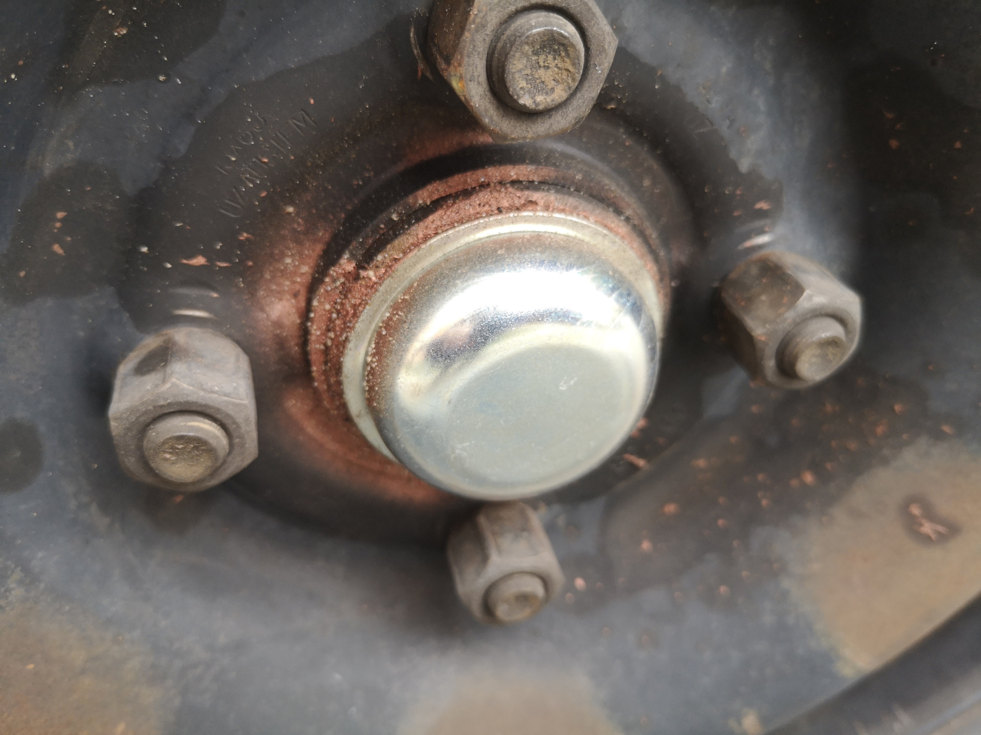 Замена моторного масла и колпачки ступичных гаек — Ravon Nexia R3, 1,5 ...