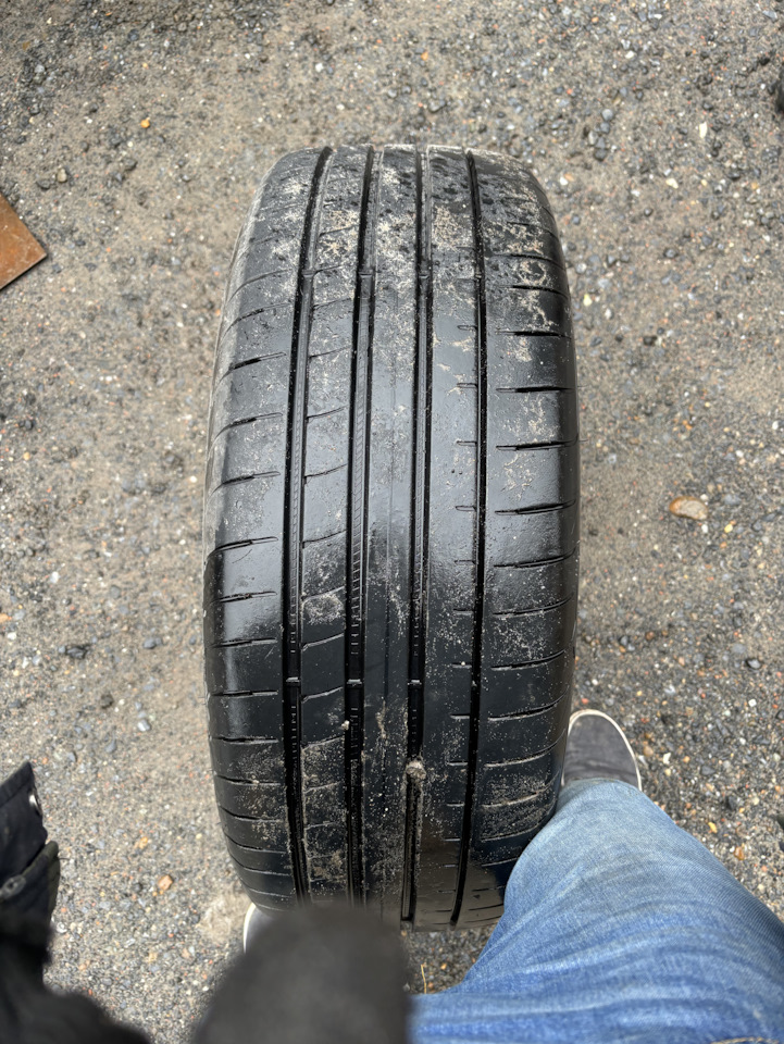 Шины летние Goodyear 235/50 R19, литые диски VAG 7Jx19 ET43 5x112 на ...