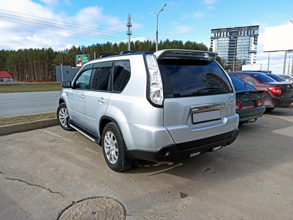 Второи фонарь заднего хода и диодные двухцветные лампы — Nissan X-Trail ...