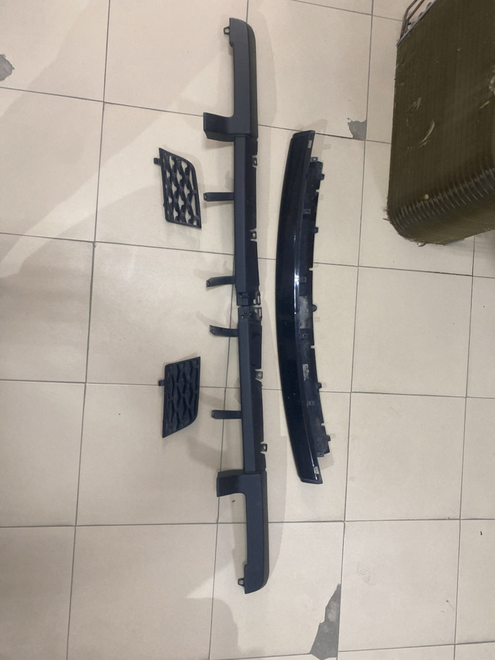 Юбка, губа лева право переднего бампера Range Rover на Land Rover Range ...