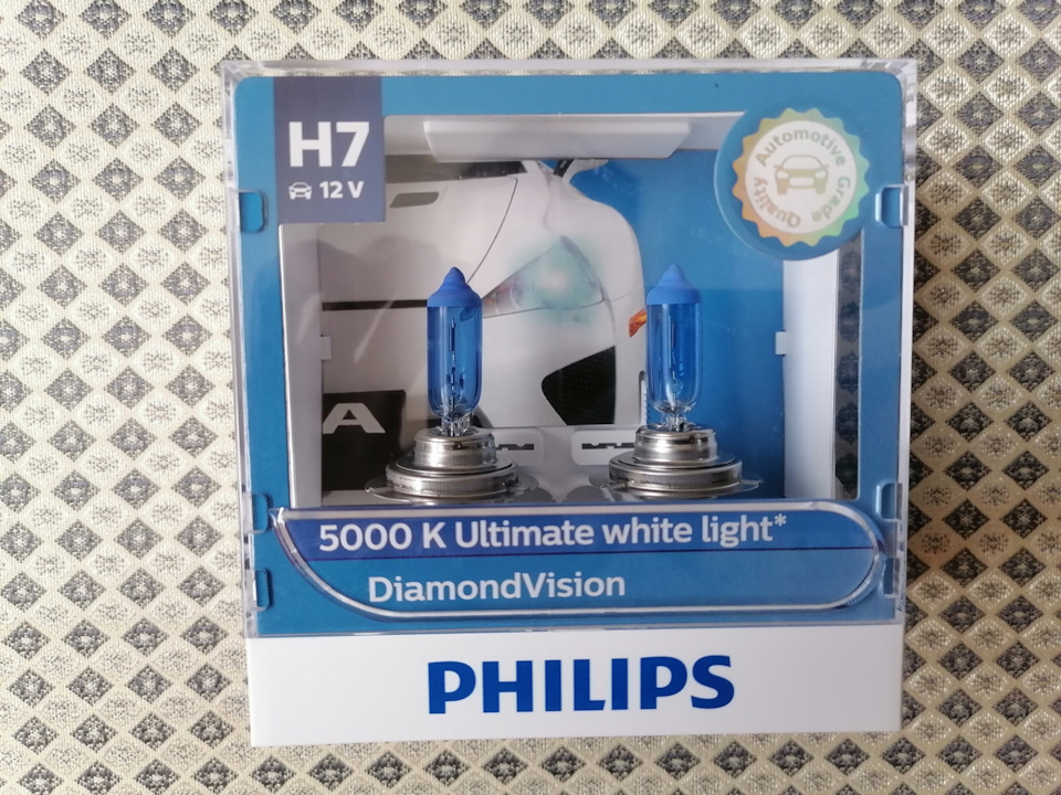 Установил в ближний лампочки PHILIPS DIAMOND VISION H7 5000K; — Volkswagen Passat B7, 1,4 л ...