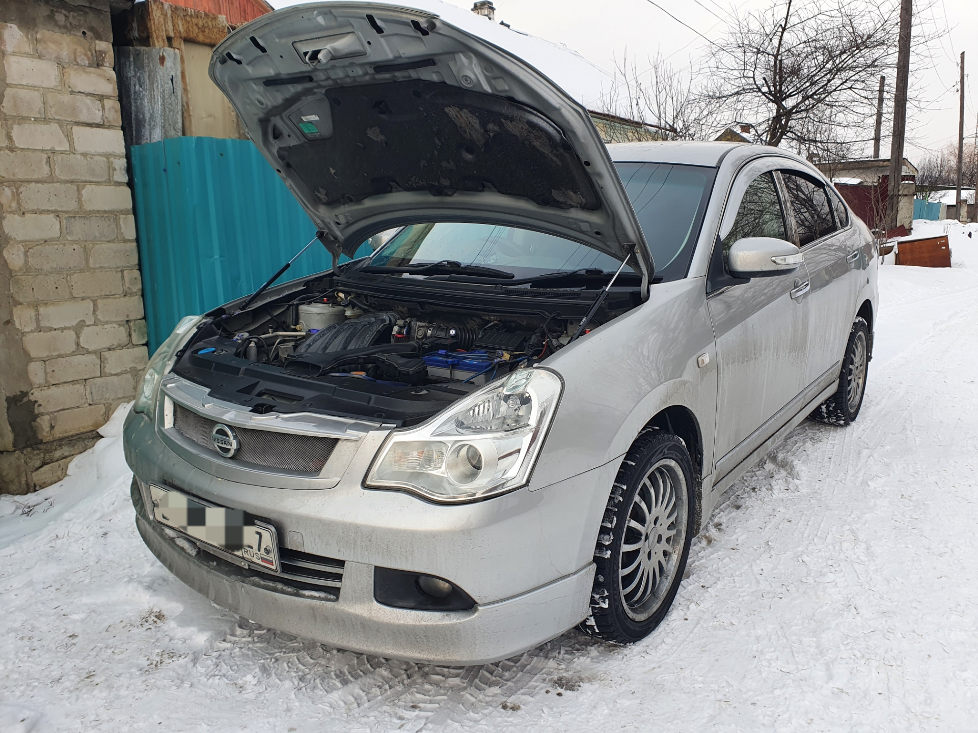 Замена амортизаторов капота. — Nissan Bluebird Sylphy (G11), 1,5 л, 2005 года | своими руками ...