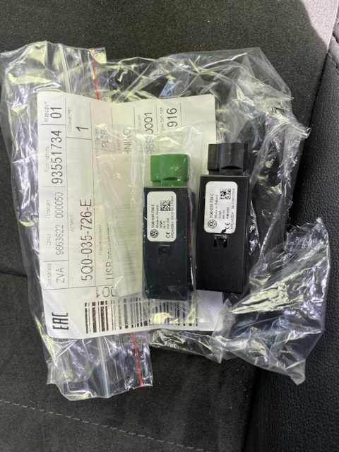5Q0035726E USB коннектор VAG | Запчасти на DRIVE2