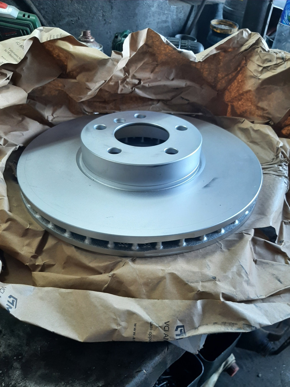 Подготовка к поездке на море.Замена Тормозных дисков. — BMW X5 (F15), 3 ...