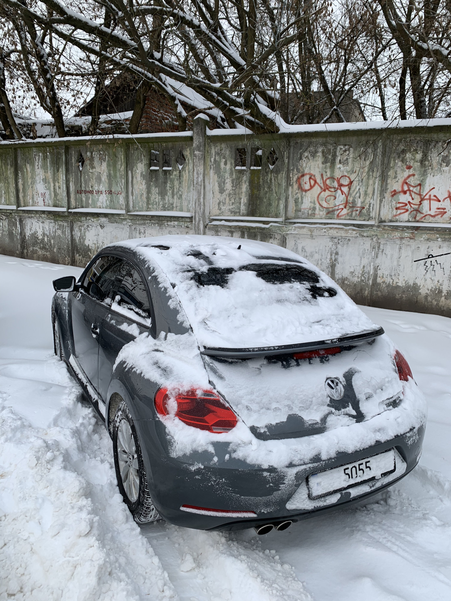 Завалило снегом: пузотёрка с цепями — Volkswagen Beetle (A5), 1,8 л ...