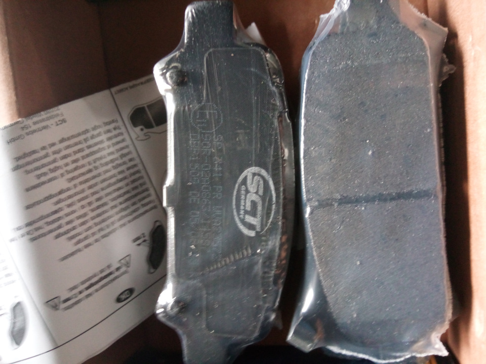 Замена задних тормозных колодок — Subaru Forester (SF), 2 л, 1999 года ...