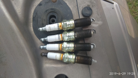 RE16MC Свеча зажигания 2.4 01- CHAMPION | Запчасти на DRIVE2