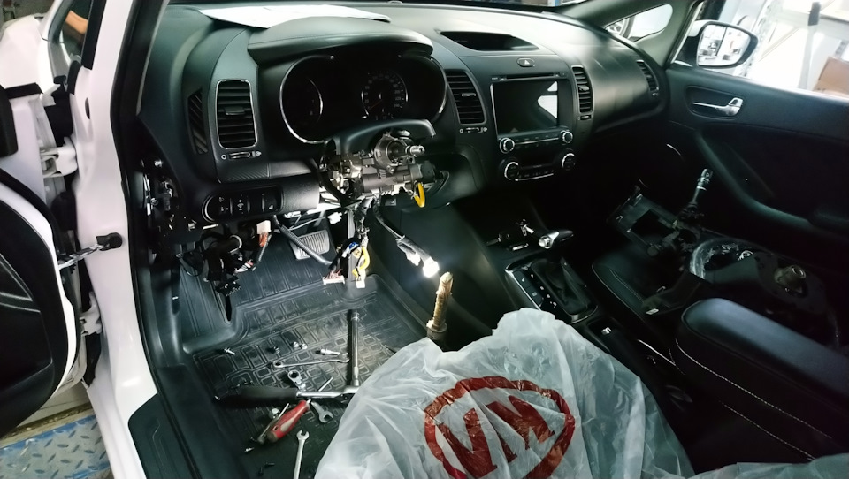 Стук в рулевой. Гарантийный долгострой — KIA Cerato (3G), 2 л, 2017 ...