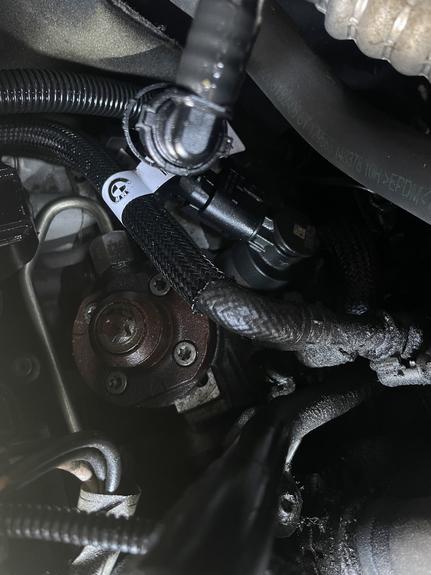 7. Опять топливопровод — BMW 3 series (F30), 2 л, 2012 года | визит на ...