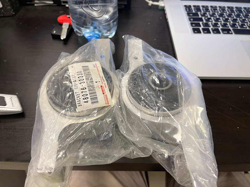 Замена сайлентблоков — Lexus IS II, 2,5 л, 2007 года | своими руками ...