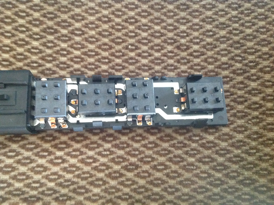 Электрорегулеровка водительского сиденья — Mitsubishi Outlander XL, 3 л ...