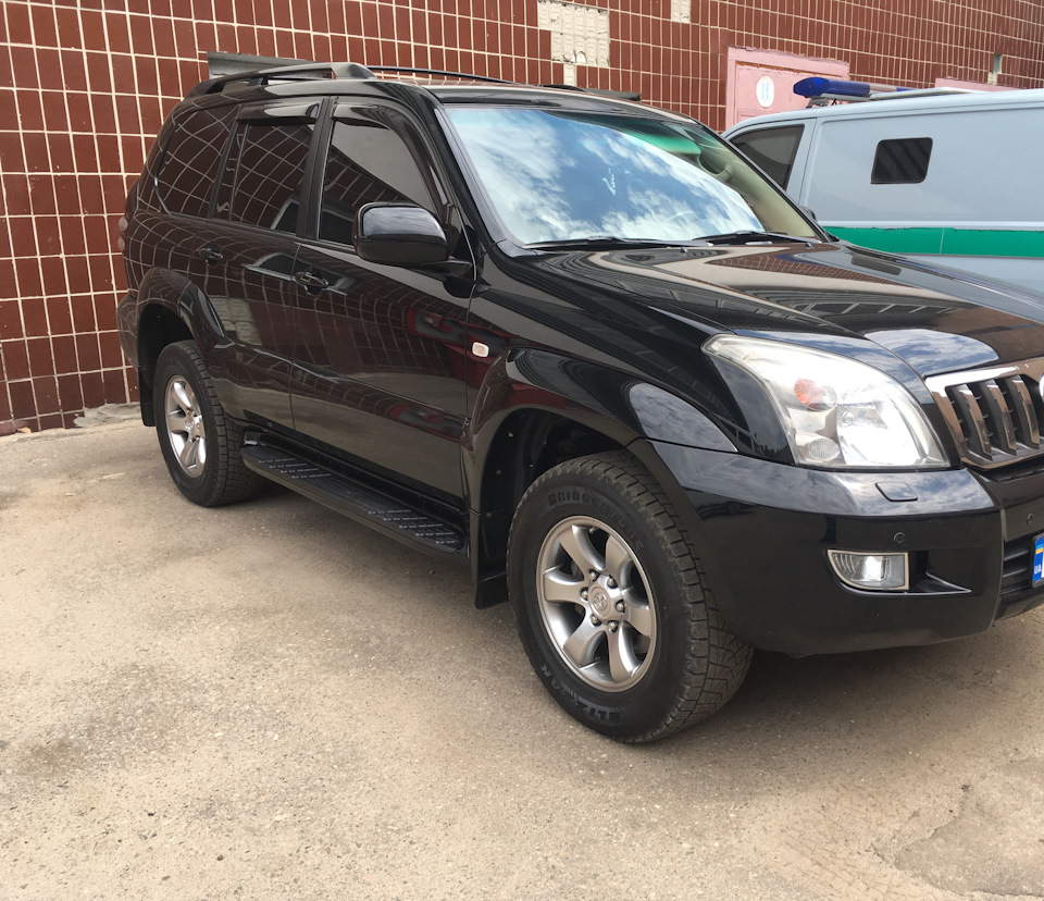 Прокраска ступенек и брызговиков в черный — Toyota Land Cruiser Prado ...