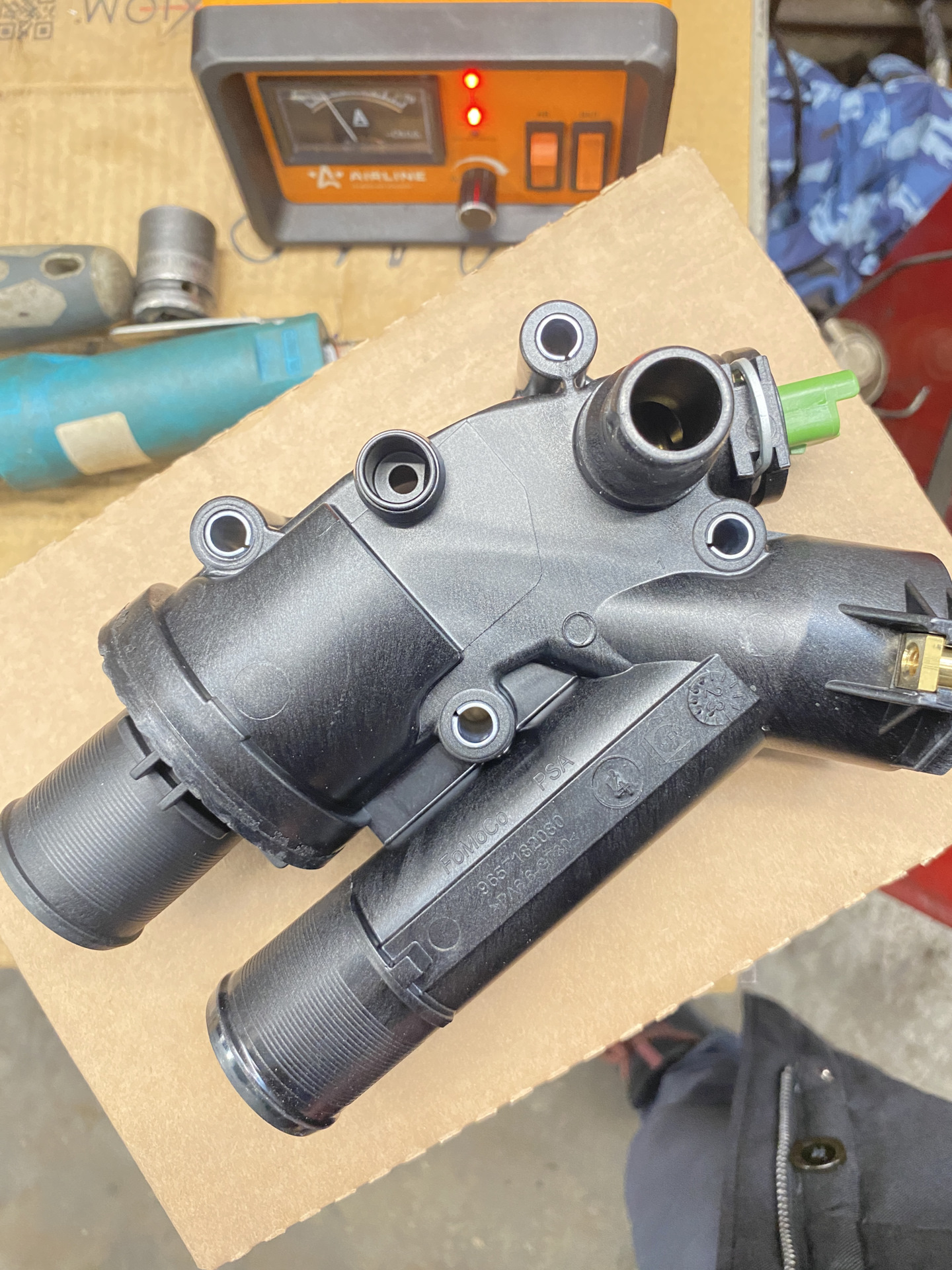 Замена термостата. PSA — Land Rover Discovery Sport (1G), 2,2 л, 2016 ...