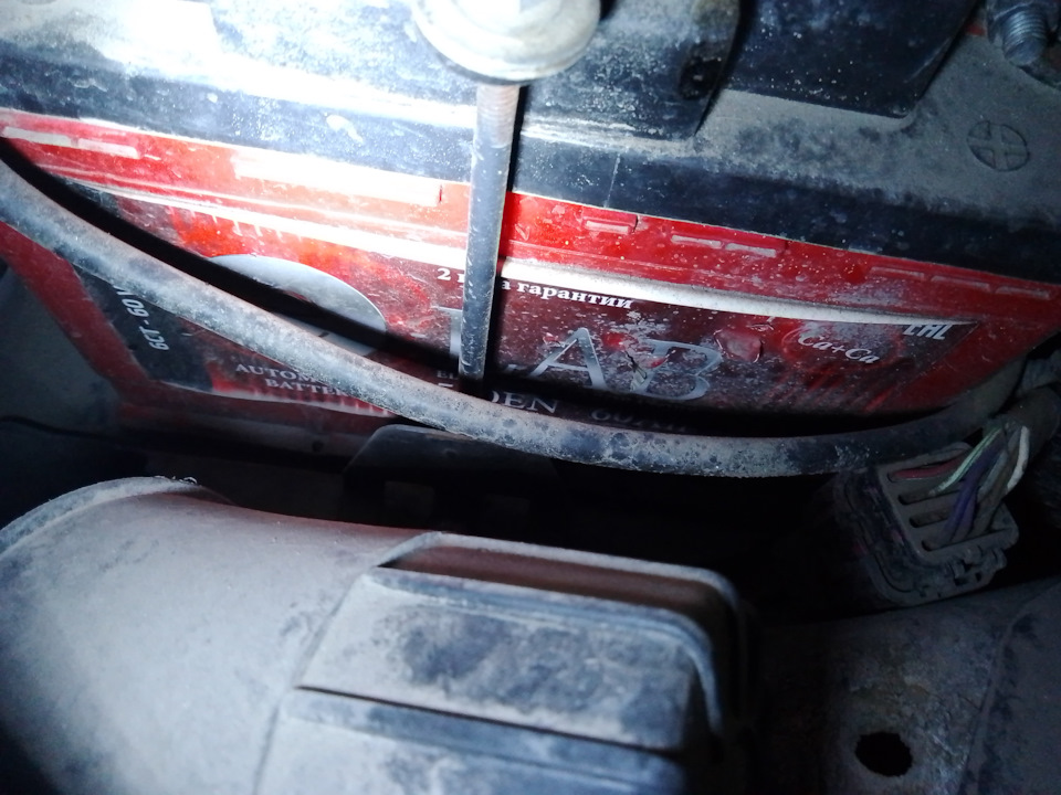 Сел аккумулятор — Daewoo Nexia (2G), 1,5 л, 2008 года | поломка | DRIVE2