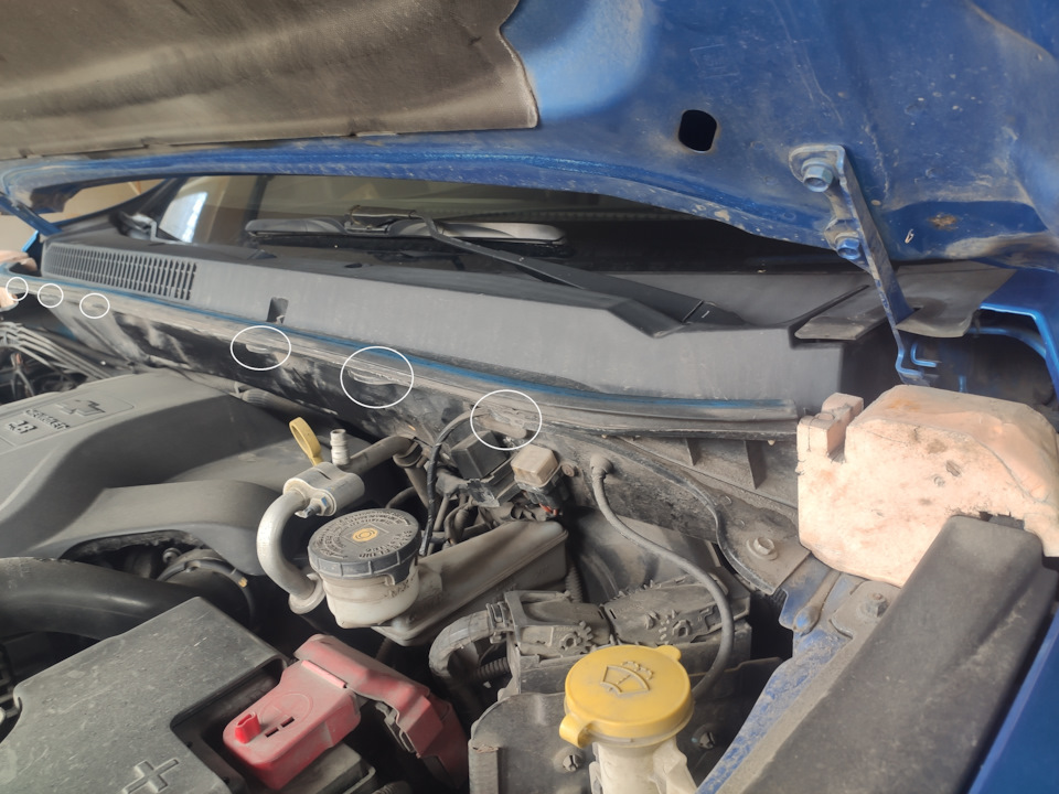 81. Чиним трапецию дворников — Chevrolet TrailBlazer (2G), 2,8 л, 2014 ...