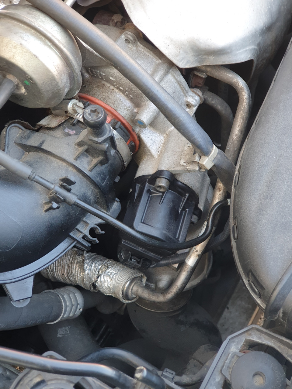 Перепускной клапан турбины — Mercedes-Benz CLA (C117), 1,6 л, 2014 года ...