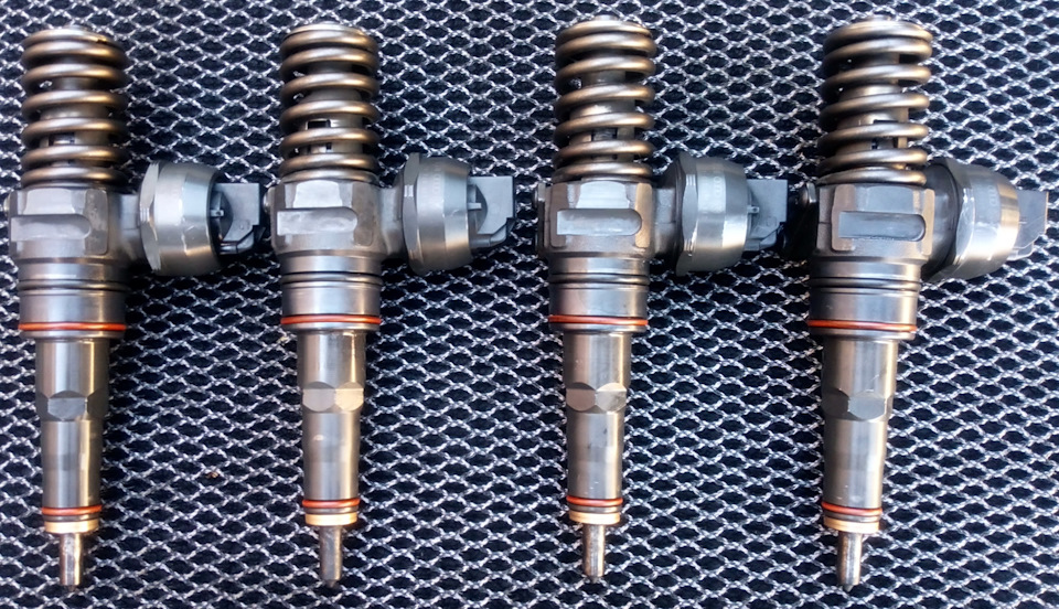 038130073AL — VAG, 0414720039 — Bosch. Насос-форсунка 1.9TDI 2000-2009 ...