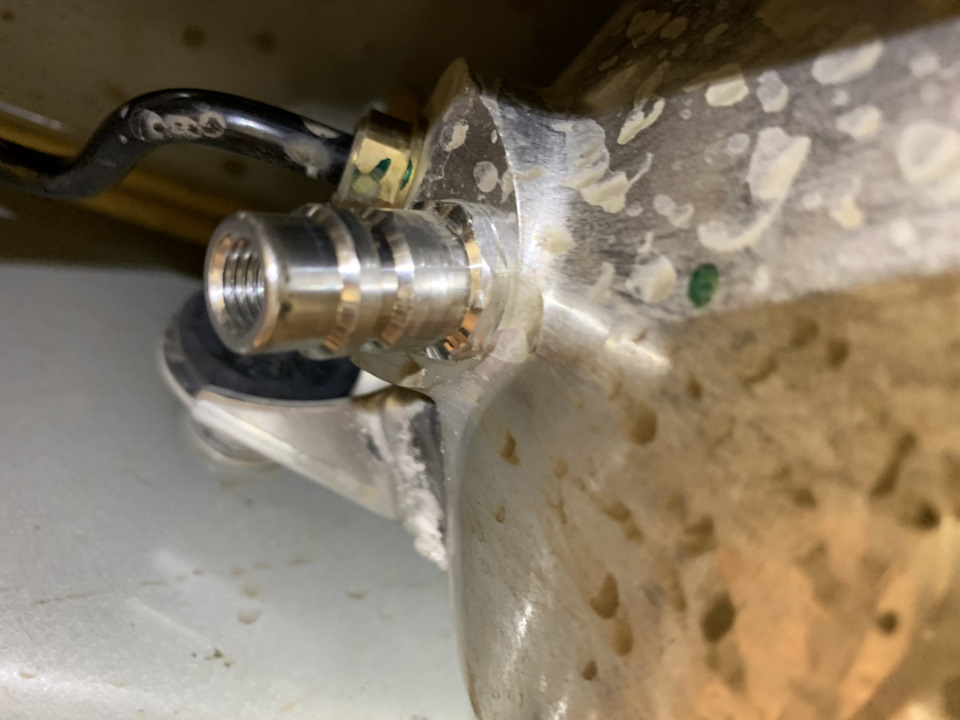 Нужен партномер штуцера для ресивера 7P0 616 201 A — DRIVE2