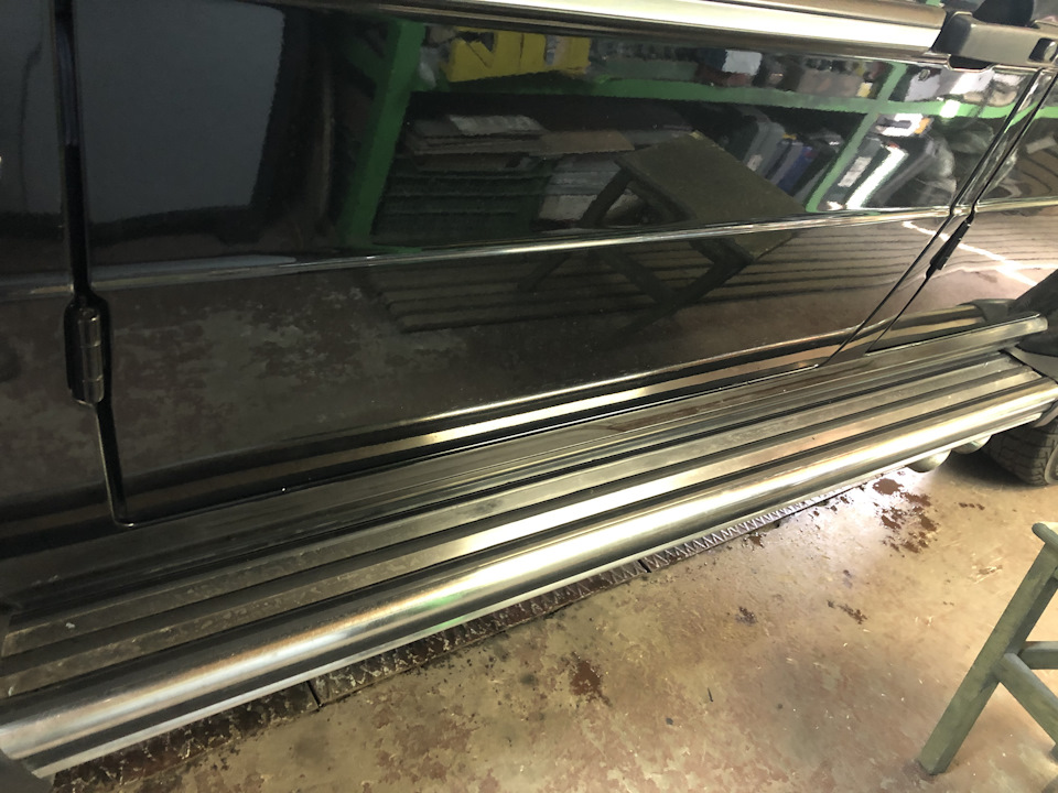 Замена молдинга порога — Mercedes-Benz G 55 AMG (W463), 5,5 л, 2004 ...