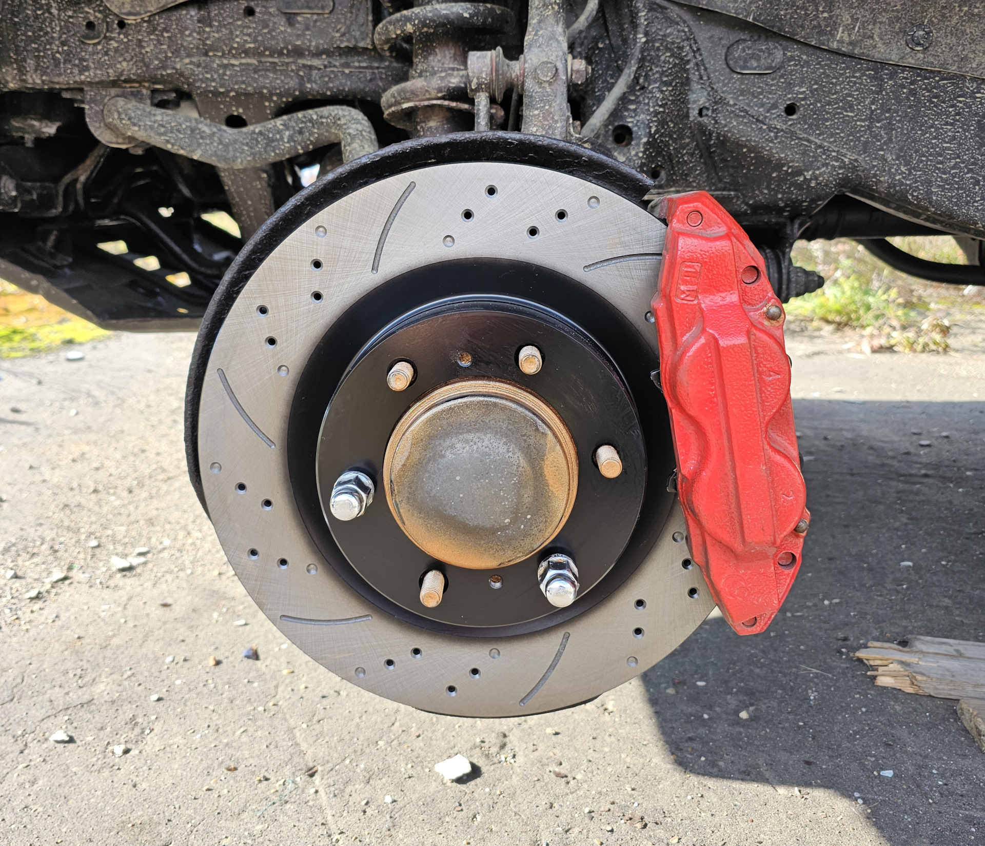 Замена передних тормозных дисков и колодок. — Toyota Land Cruiser Prado ...