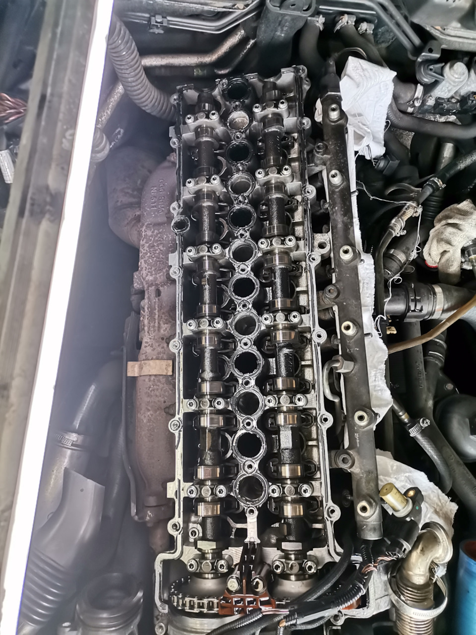 Замена прокладки клапанной крышки M57D30 — BMW 7 series (E38), 3 л ...