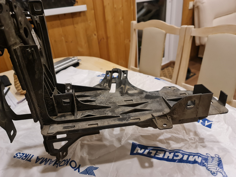 51647200794 Стойка П BMW | Запчасти на DRIVE2