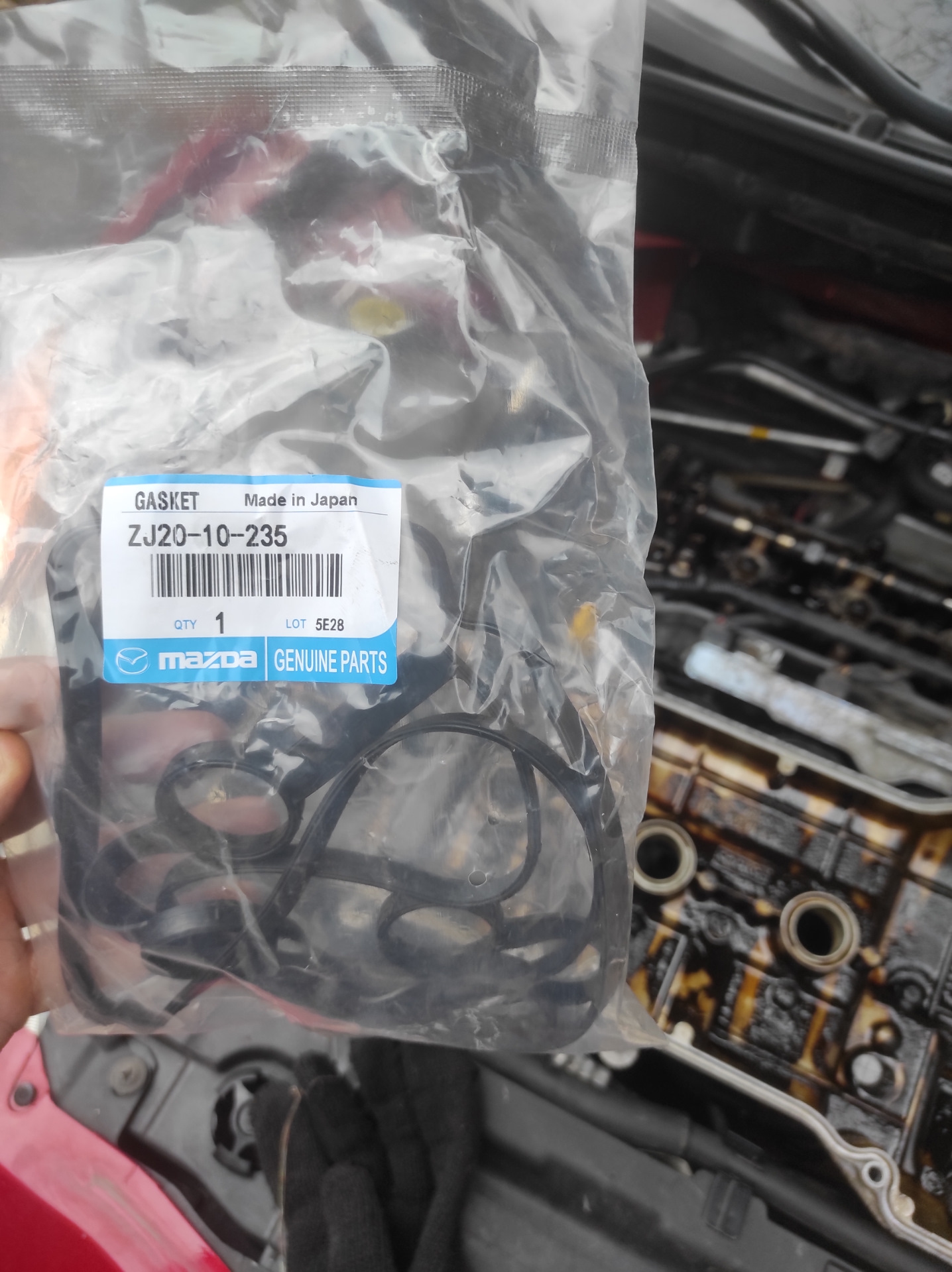 Замена прокладки крышки ГБЦ — Mazda 3 (2G) BL, 1,6 л, 2011 года ...