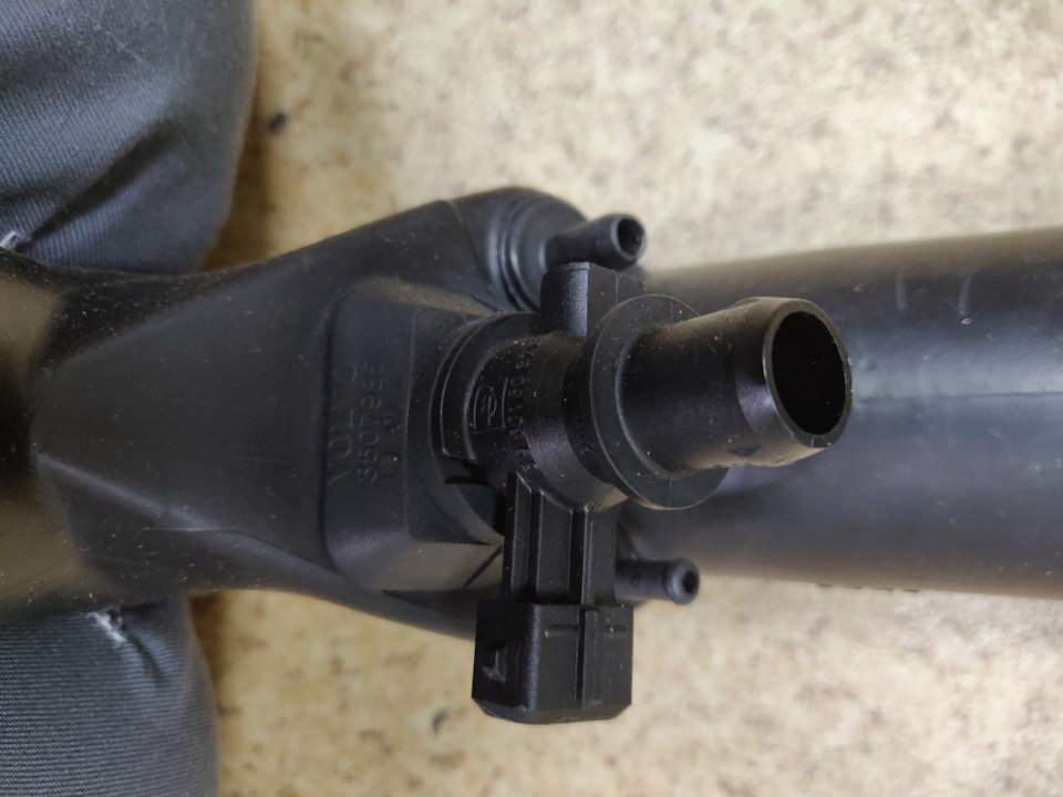 Впускной патрубок турбины. — Volvo V70 I, 2,3 л, 1998 года | своими ...