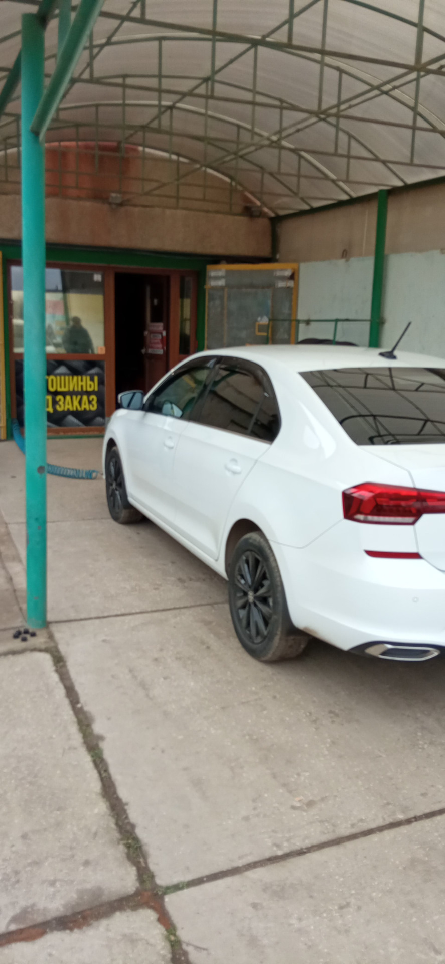 Замена шин на зимние — Volkswagen Polo liftback, 1,6 л, 2020 года ...
