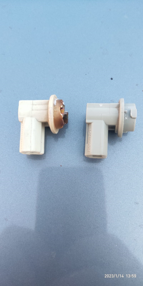 8127512501 Патрон TOYOTA LEXUS | Запчасти на DRIVE2