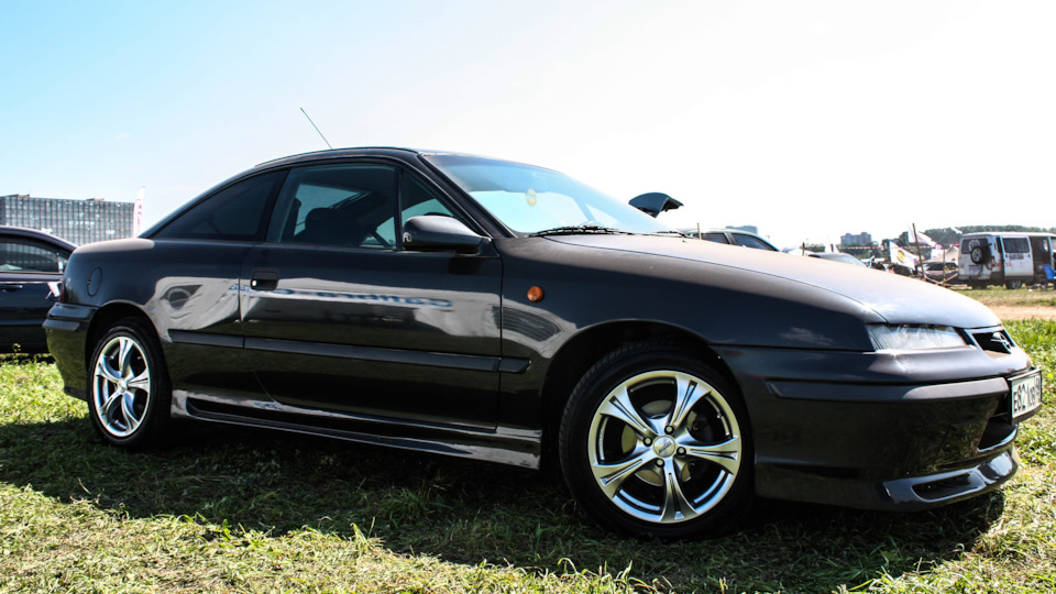 Opel Calibra 2.0 бензиновый 1995 | Black Arrow на DRIVE2