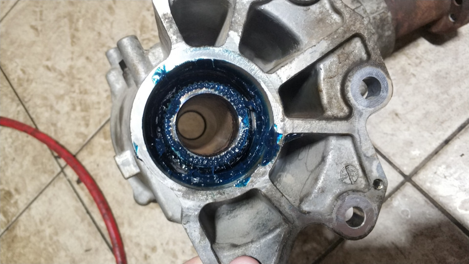 Замена втулки угловой передачи — Volvo XC60 (1G), 2,4 л, 2017 года ...