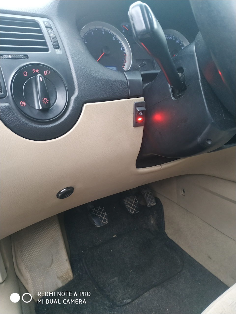 Установка Micro DE, замена ламп на hir2 в Bosch al. — Volkswagen Bora (1G), 1,6 л, 2004 года ...